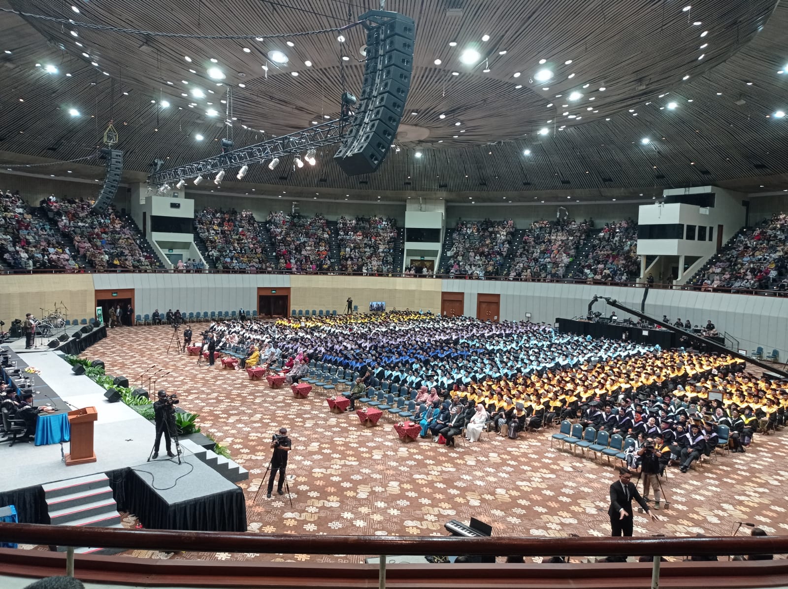 Wisuda Universitas Gunadarma: Momen Kebanggaan dan Komitmen Membangun ...